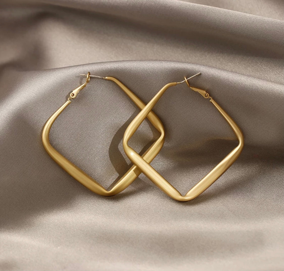 Square Gold Hoops – Dubai Bridal